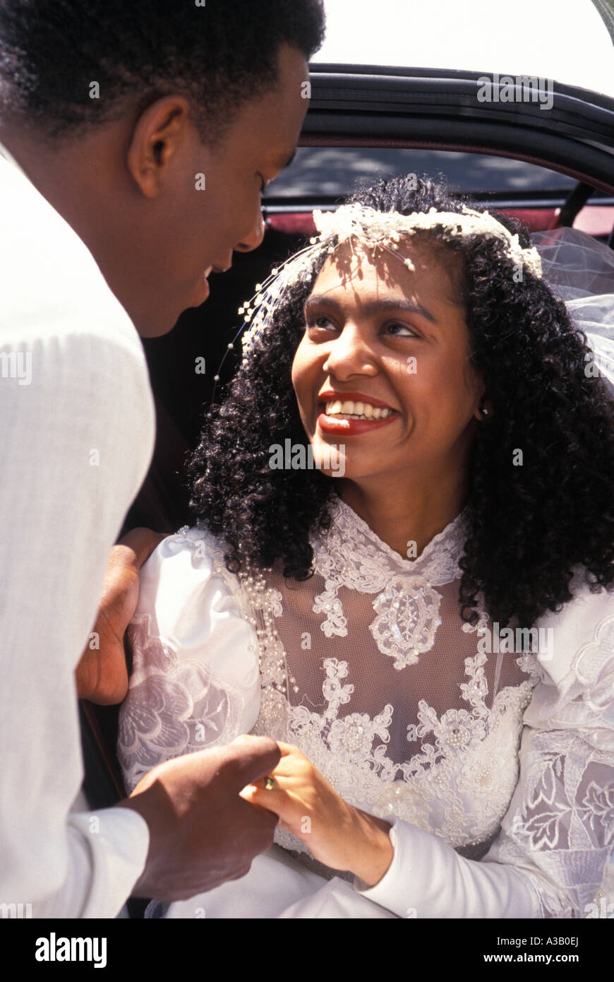 African american, bride and groom hi-res stock photography and images ...