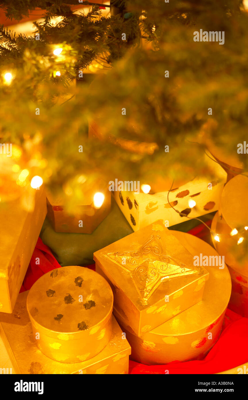 Gifts below a christmas tree hi-res stock photography and images - Alamy