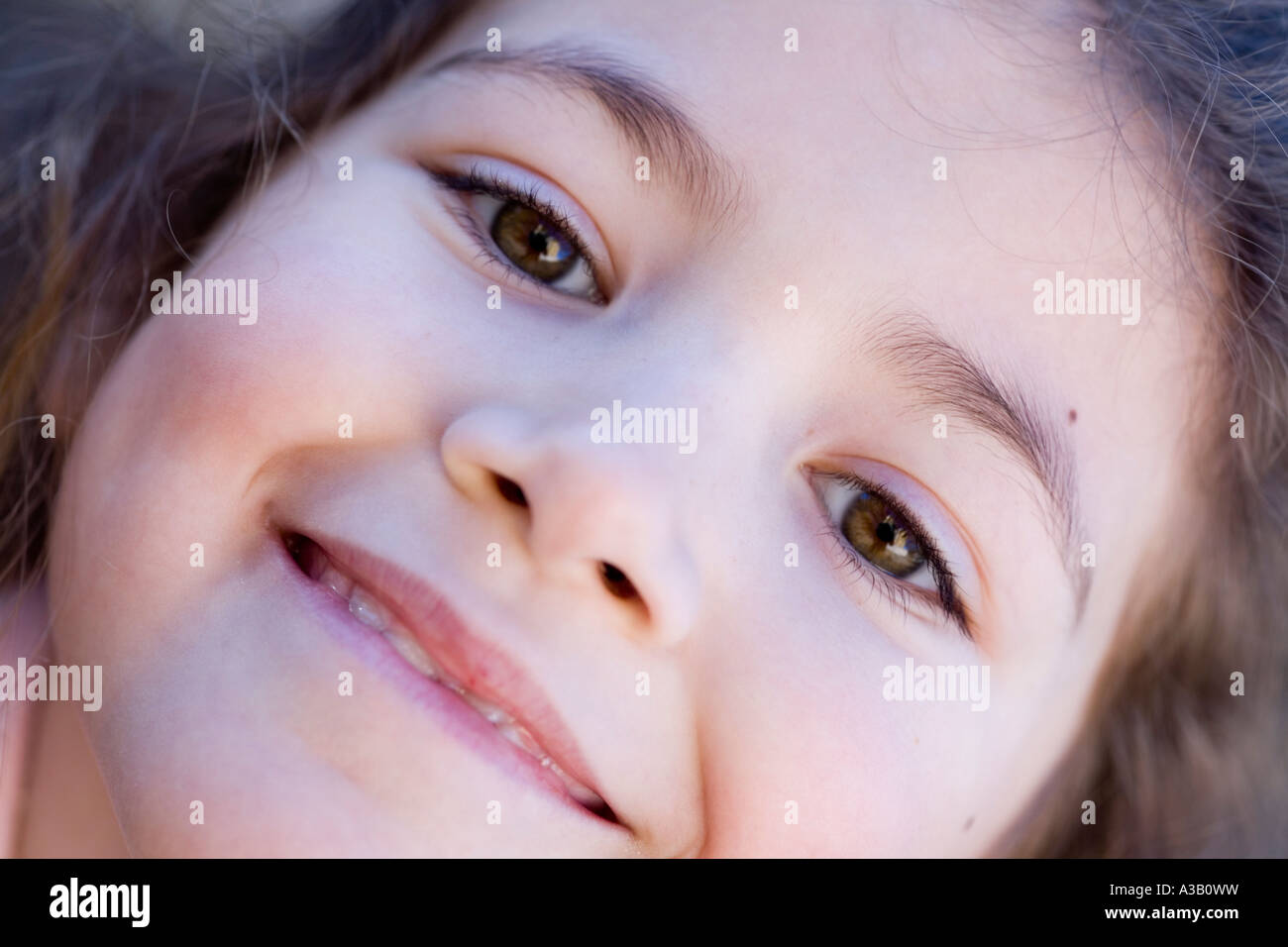 Pretty smile of a six years old girl Stock Photo - Alamy