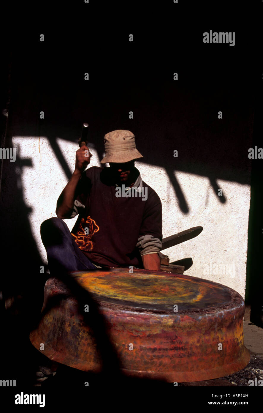 Copper beating hi-res stock photography and images - Alamy