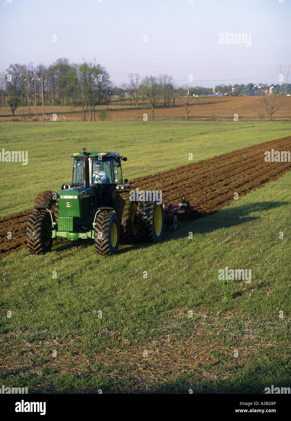 CHISEL PLOWING WITH JOHN DEERE 4455 TRACTOR / LANCASTER COUNTY ...