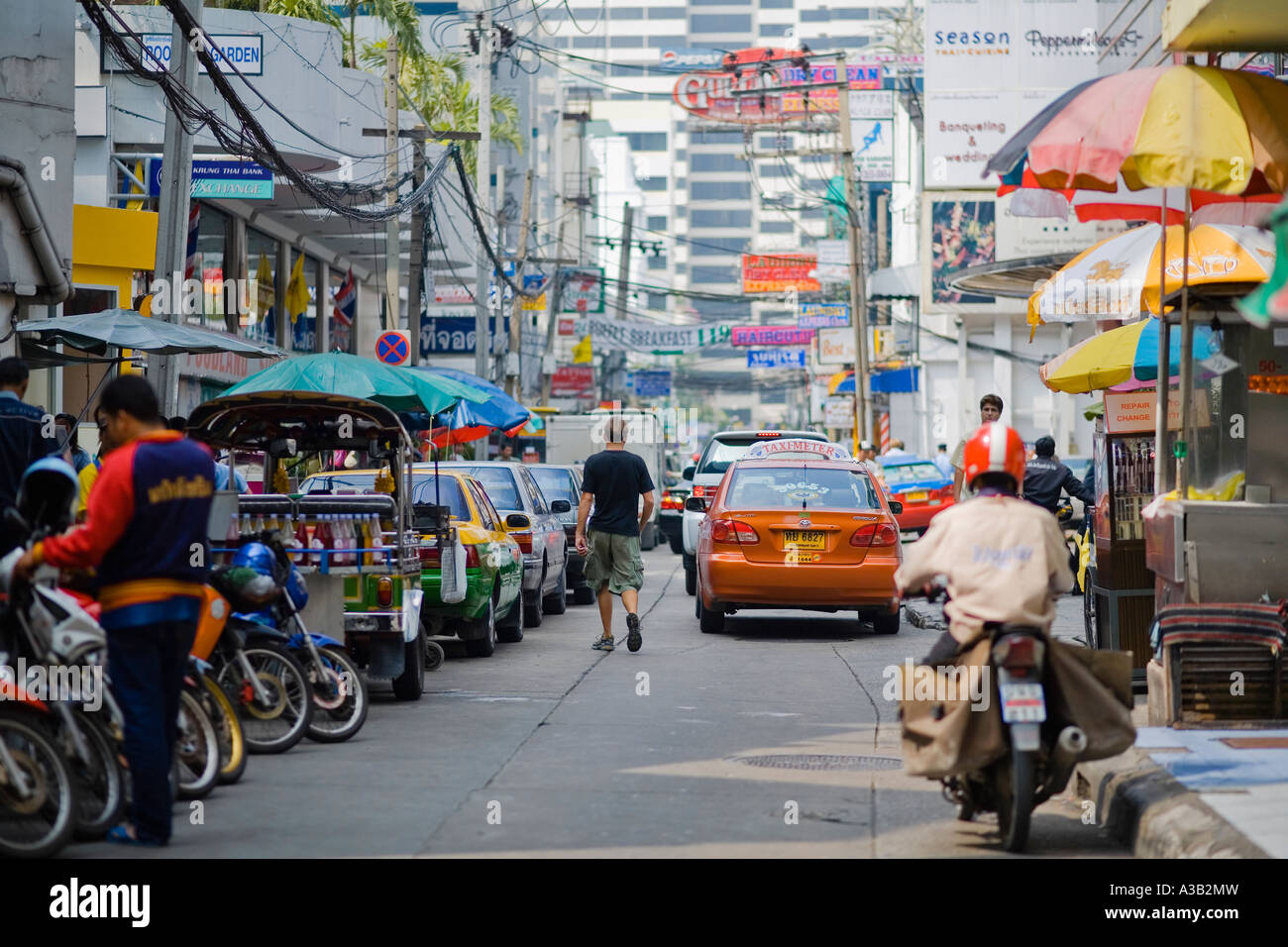 Thailand bangkok red light district hi-res stock photography and images ...