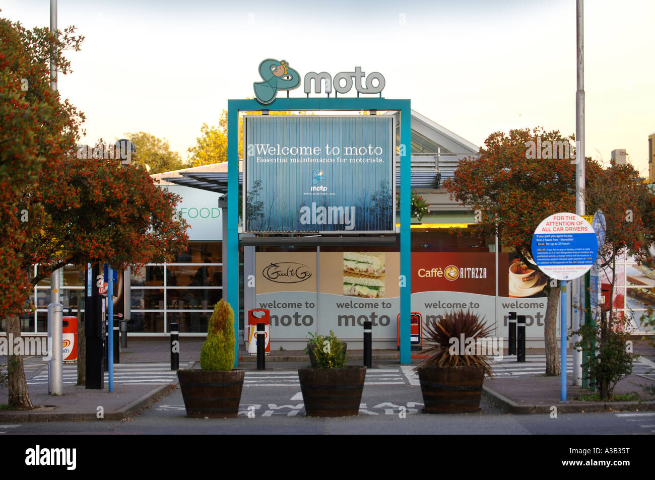 Motorway service area hi-res stock photography and images - Alamy