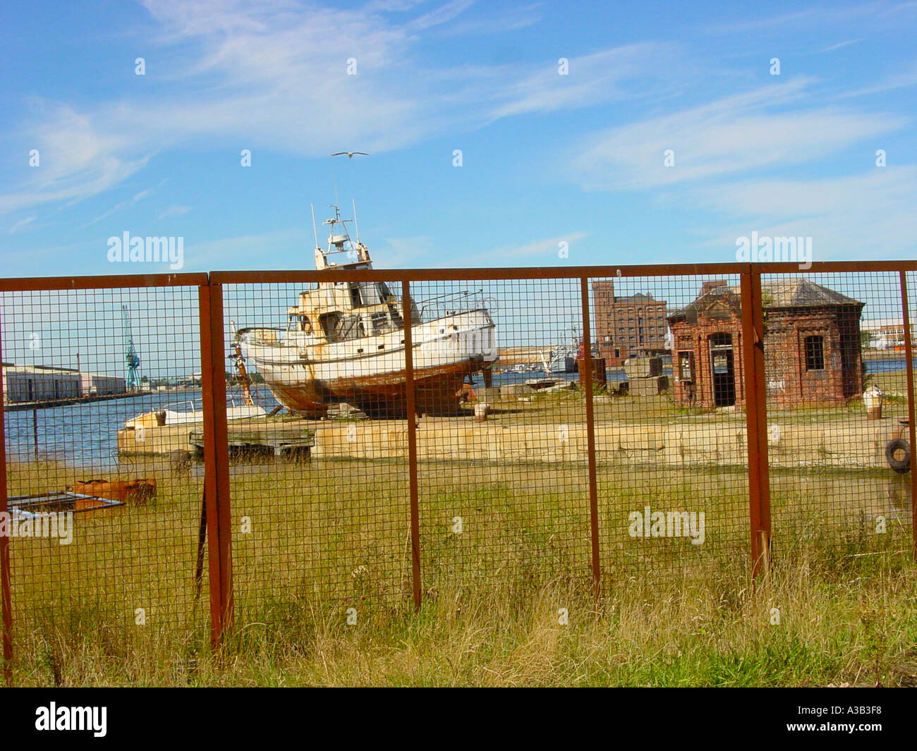 Birkenhead dockland hi-res stock photography and images - Alamy