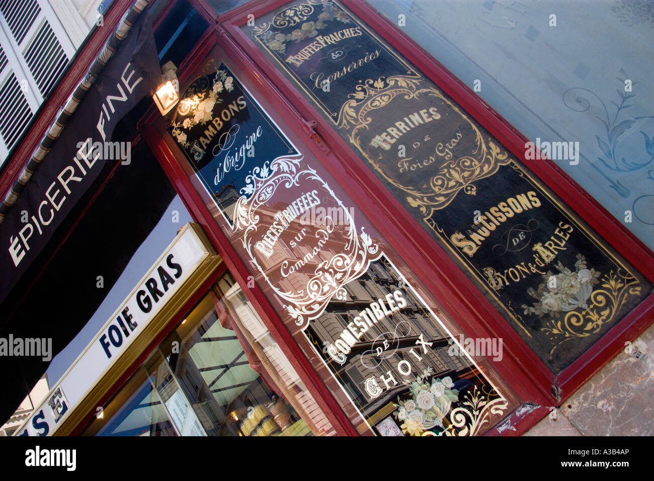 FRANCE Ile de France Paris Montmartre Epicurean Delicatessen food shop ...