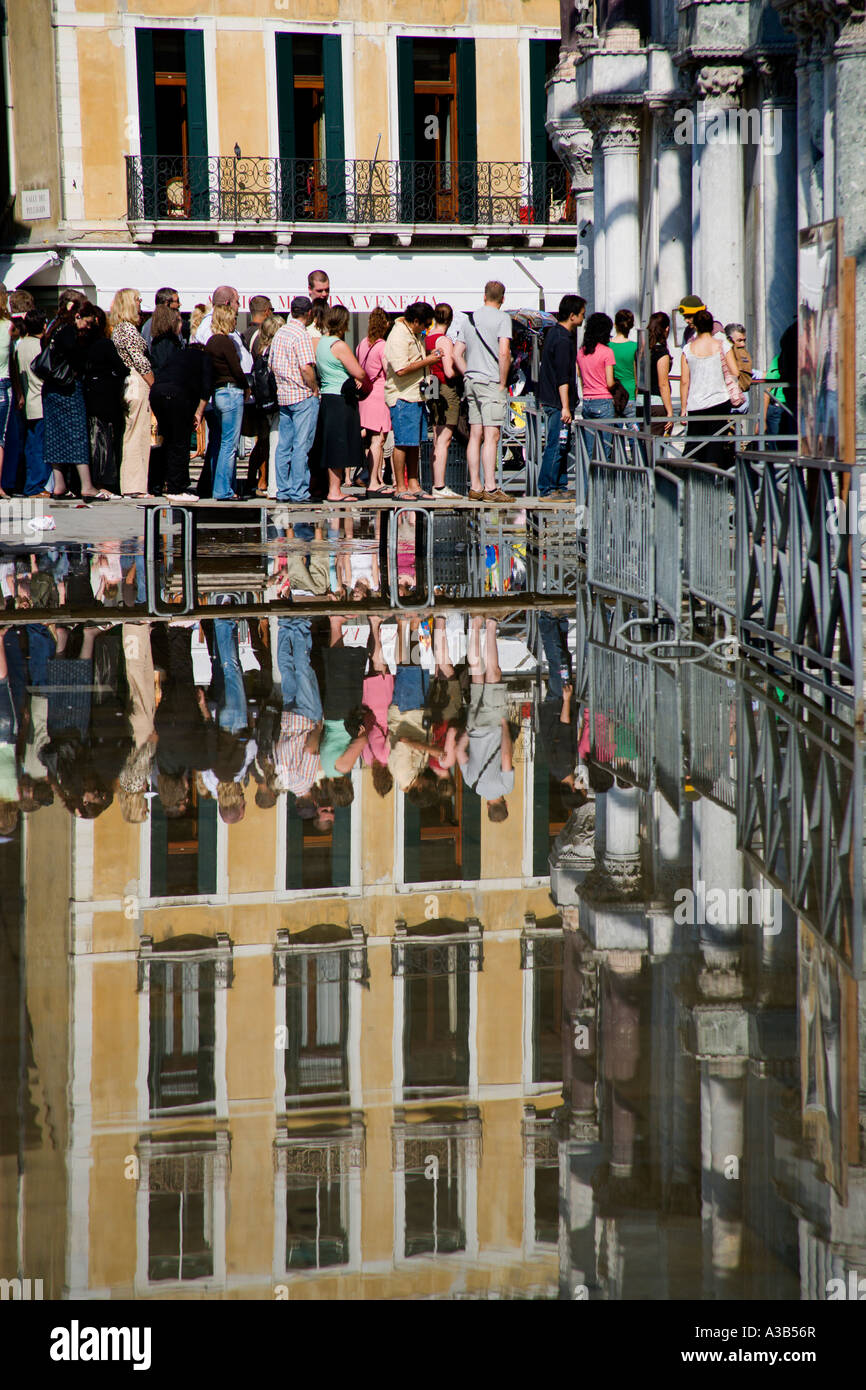 Flood venice walkway hi-res stock photography and images - Alamy