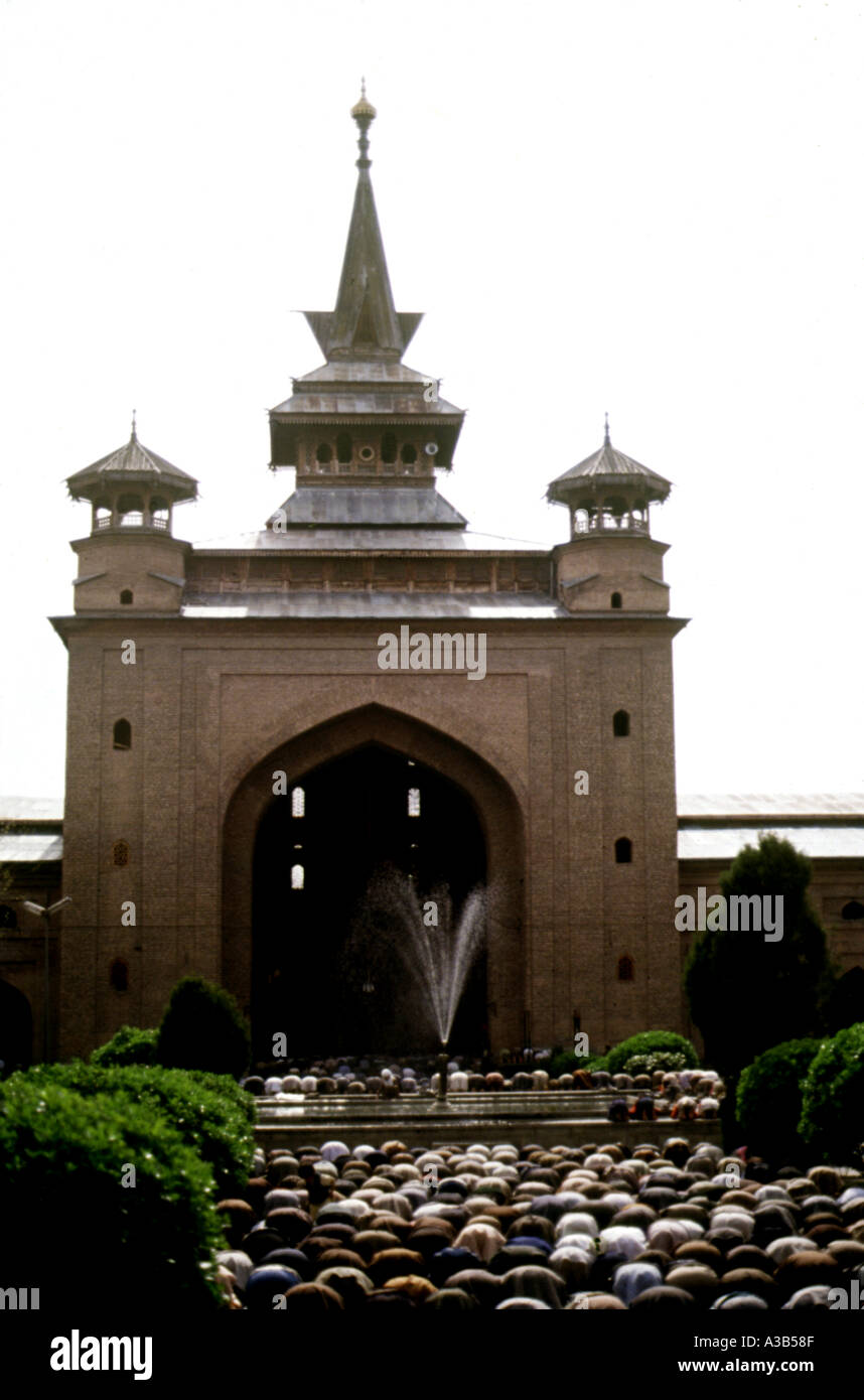 Holy shrines of jammu hi-res stock photography and images - Alamy