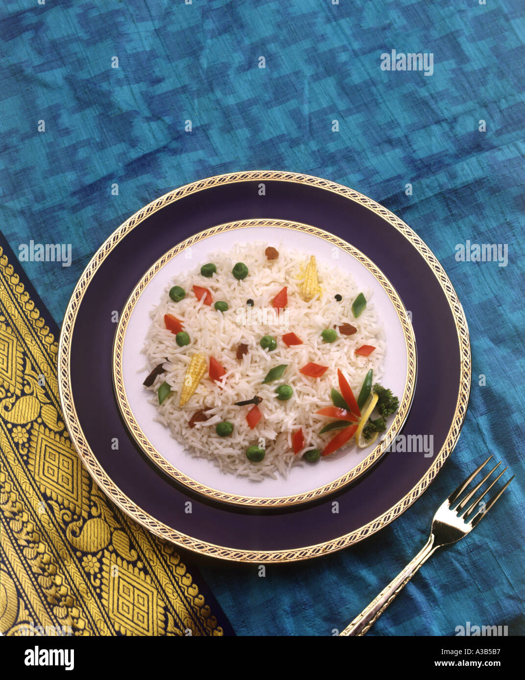 Indian family meals hi-res stock photography and images - Alamy