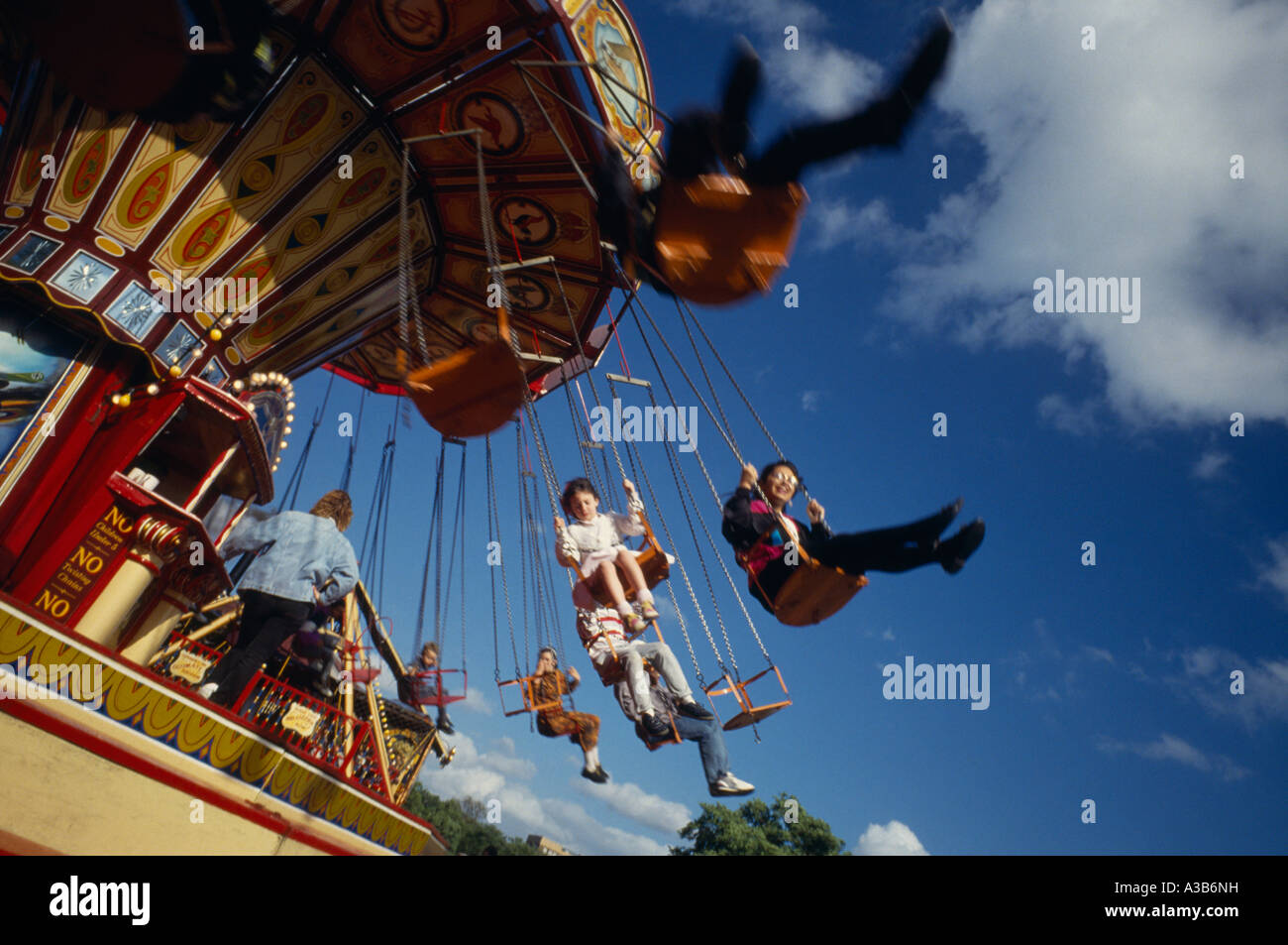 London funfair hi-res stock photography and images - Alamy