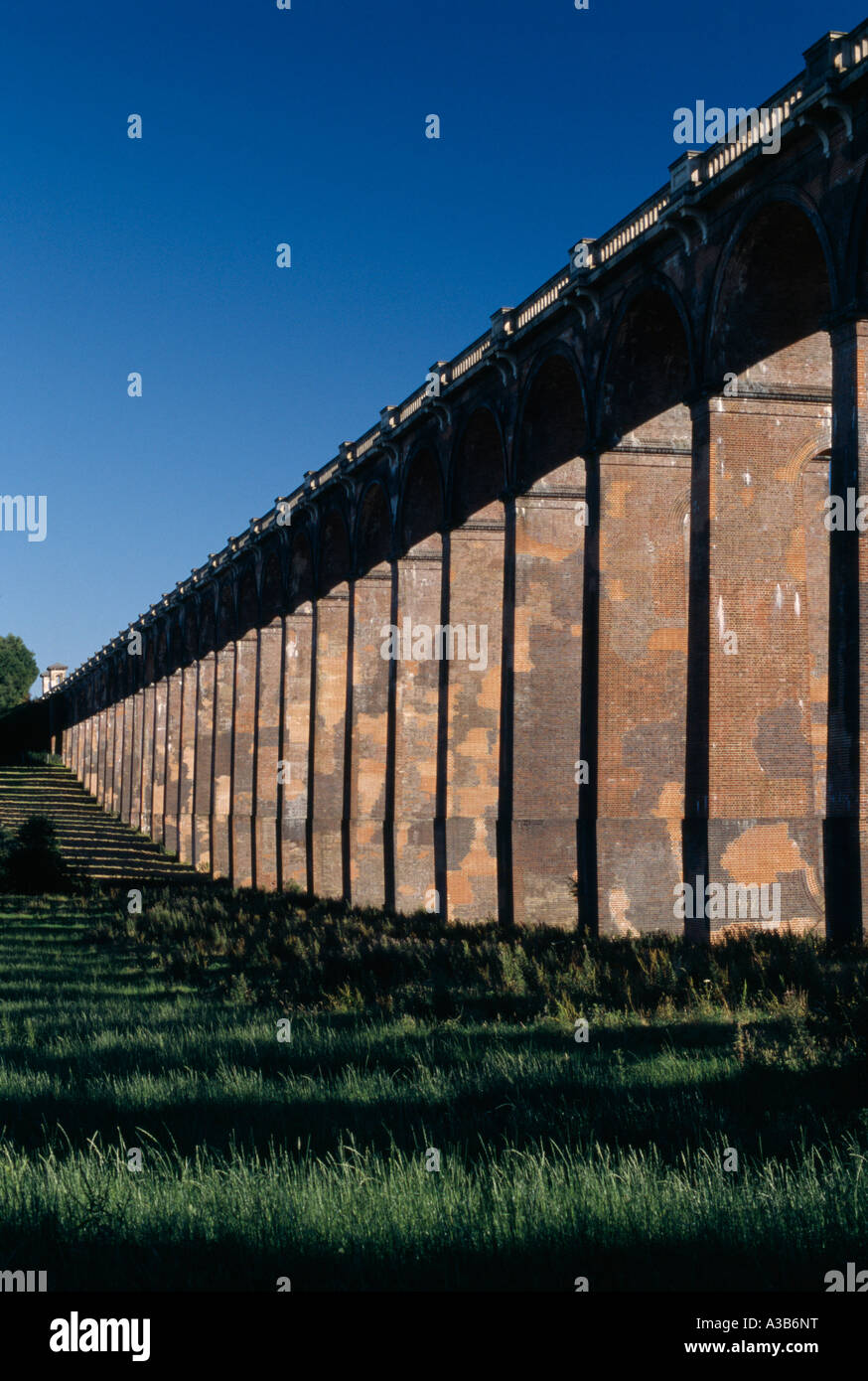 Sussex bridges hi-res stock photography and images - Alamy