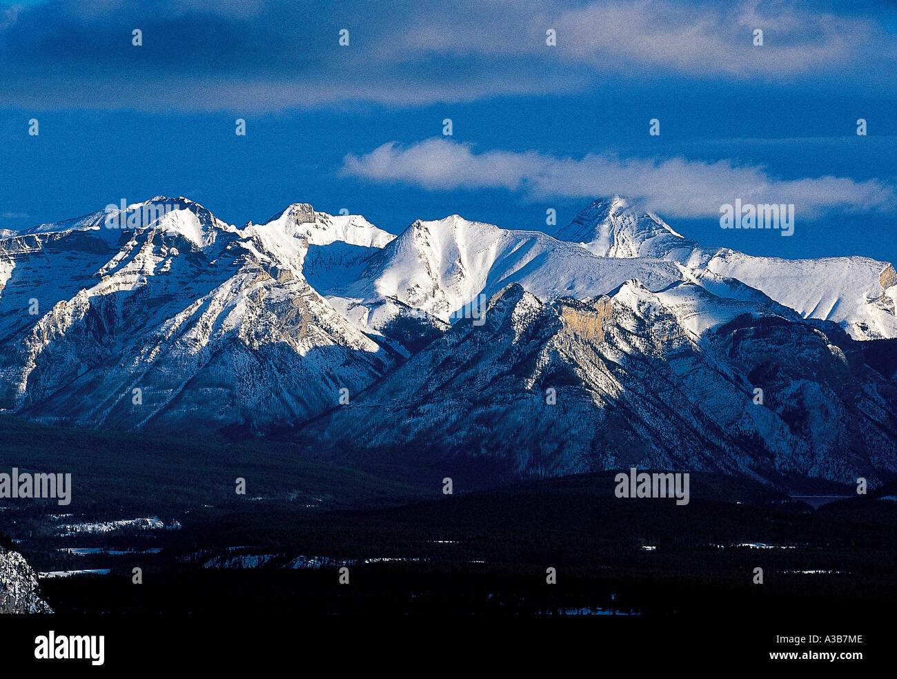 Unmelted snow hi-res stock photography and images - Alamy