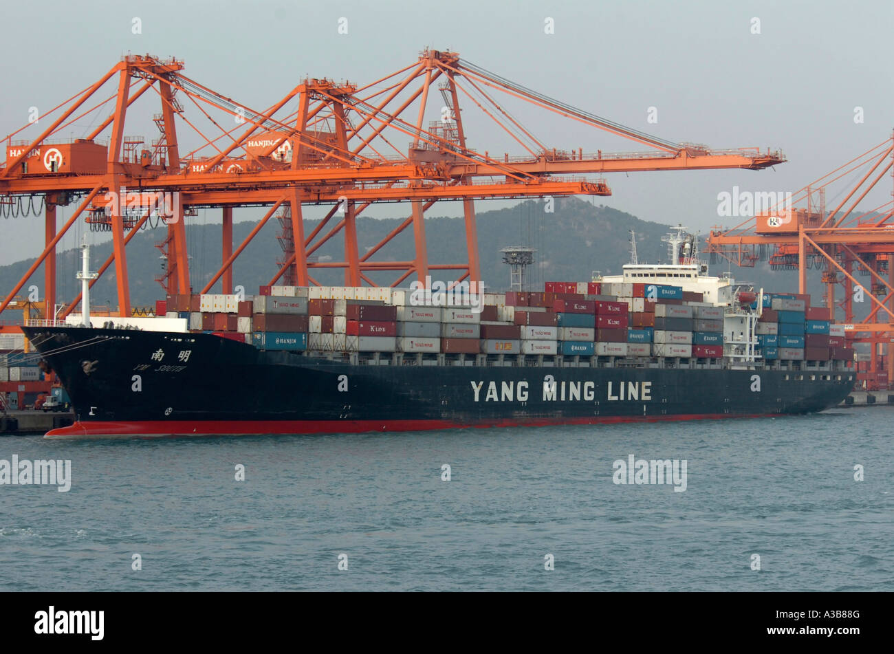 Korea Ships High Resolution Stock Photography and Images - Alamy