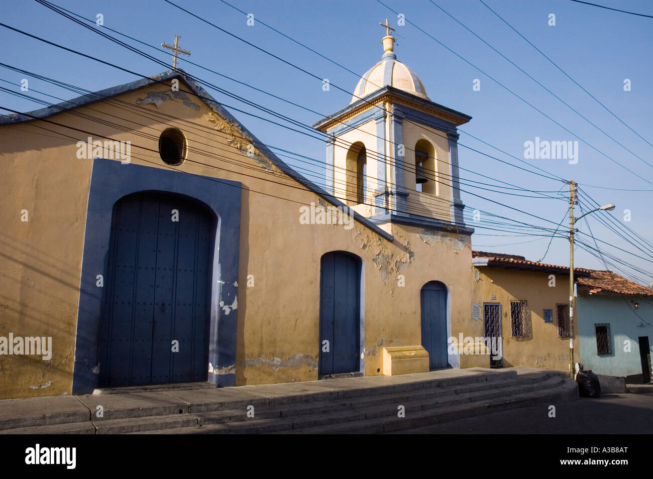 Church in caracas hi-res stock photography and images - Alamy