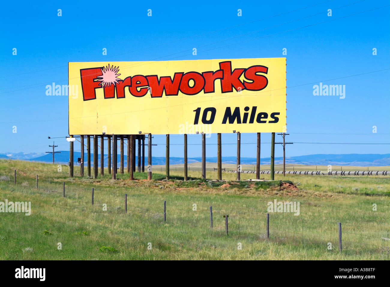 Highway advertising hi-res stock photography and images - Alamy