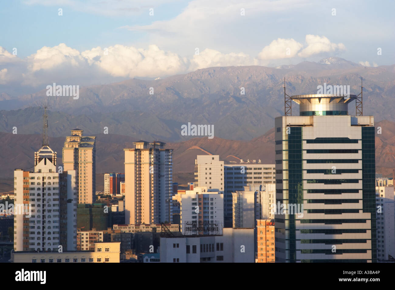 Urumqi hi-res stock photography and images - Alamy