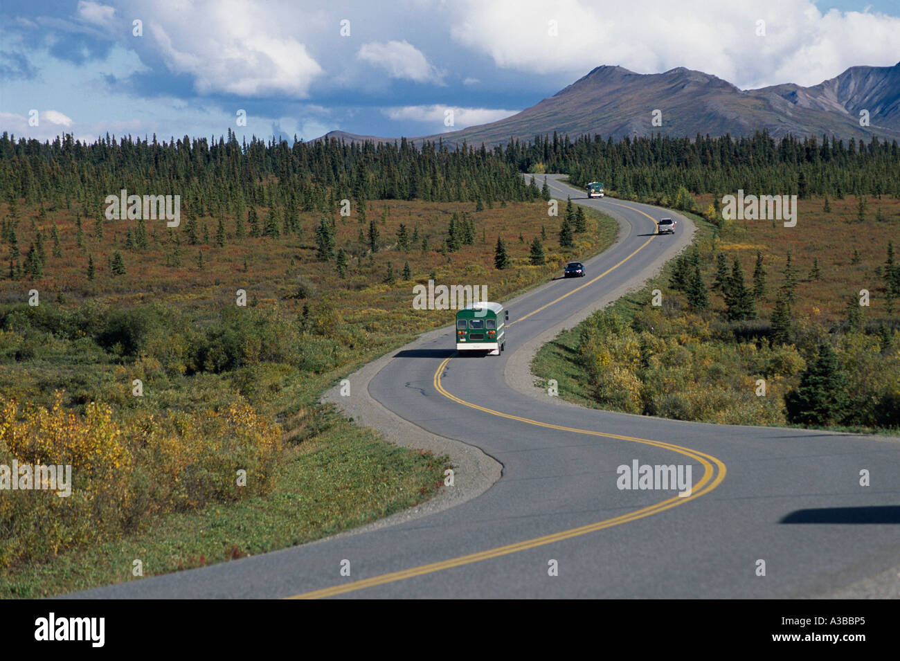 Alaska denali np tour bus hi-res stock photography and images - Alamy