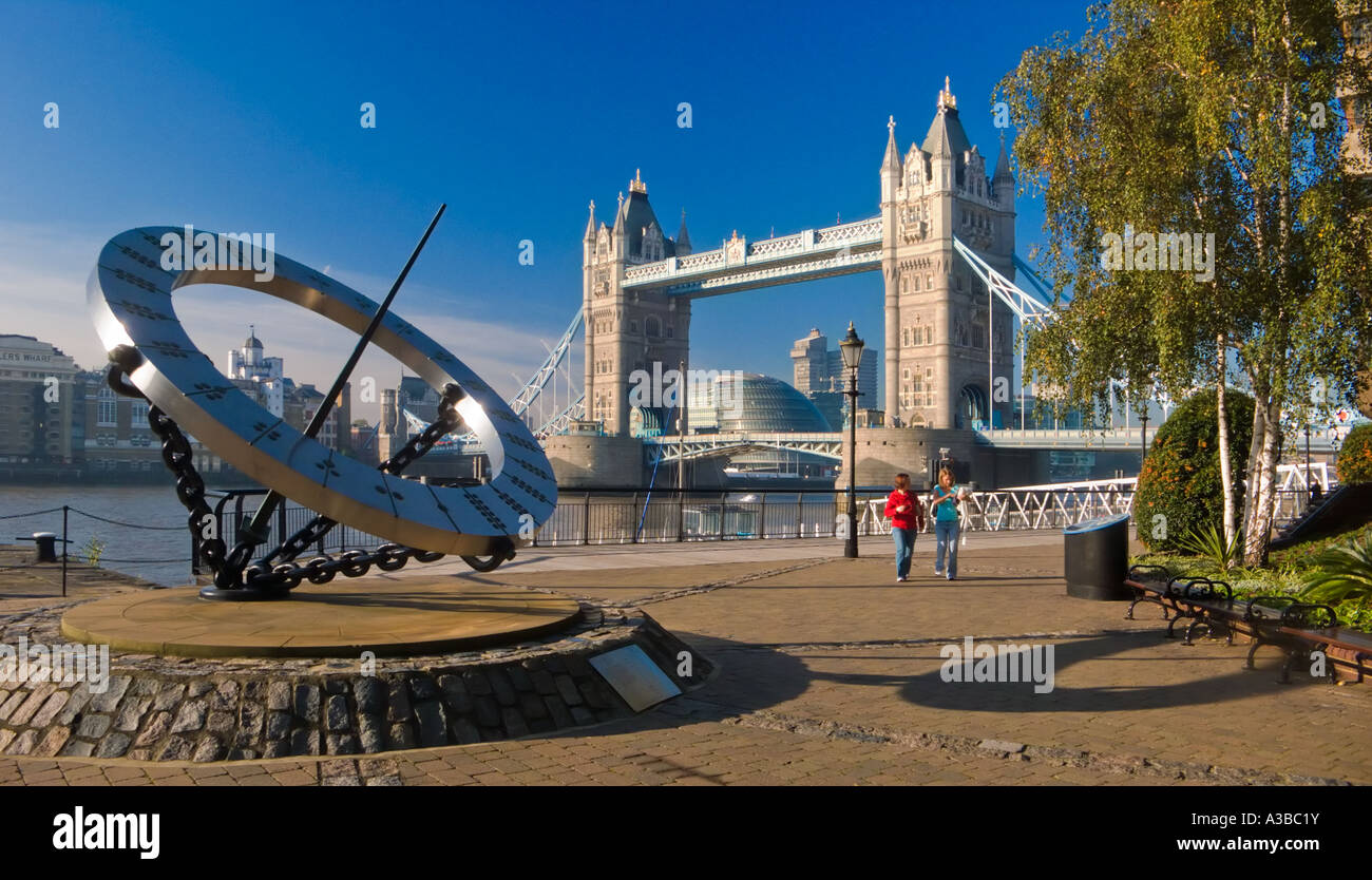 Sundial tower london england hi-res stock photography and images - Alamy
