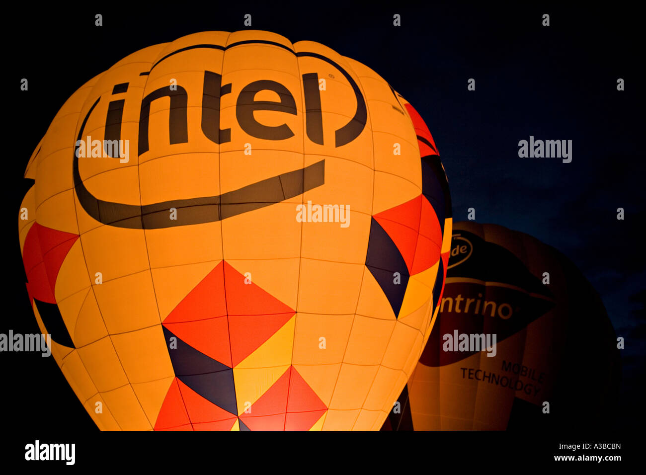 Intel balloons at Albuquerque Balloon Fiesta Dawn Patrol Show Stock ...
