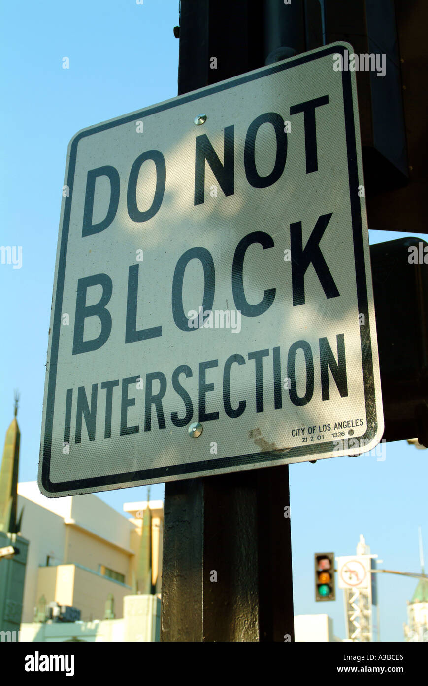 do not block intersection Stock Photo - Alamy