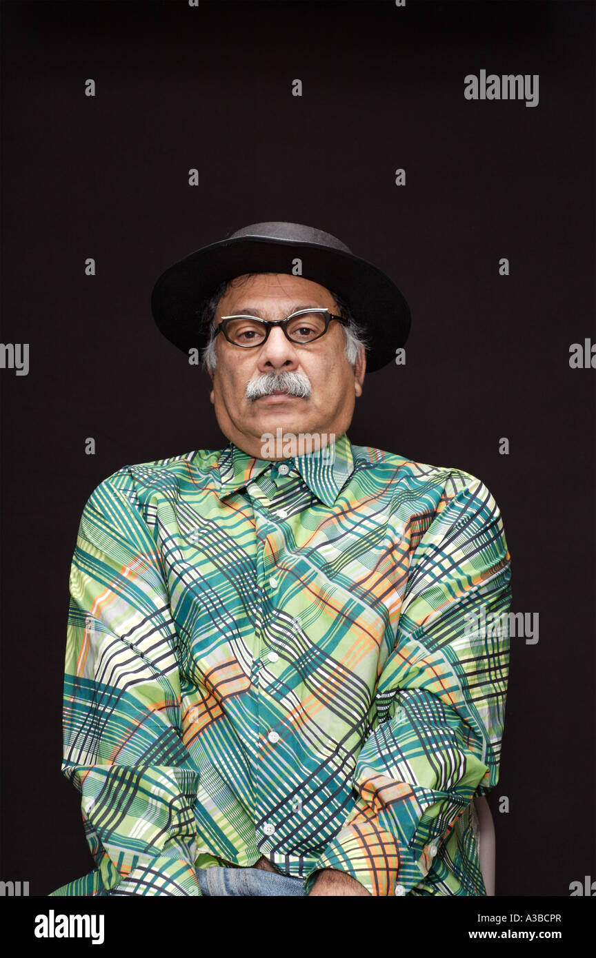 Man middel aged hat hi-res stock photography and images - Alamy