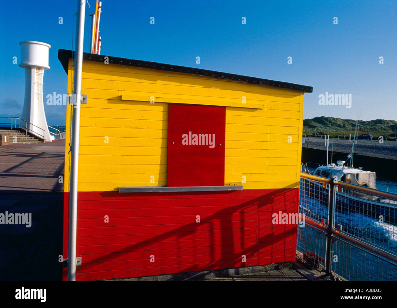 Lighthouse at littlehampton hi-res stock photography and images - Alamy