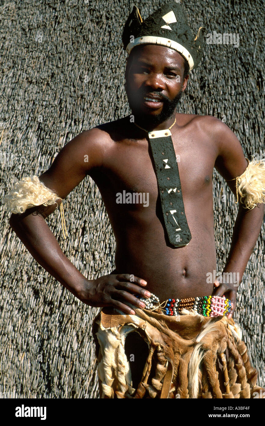 Man of the zulu tribe hi-res stock photography and images - Alamy