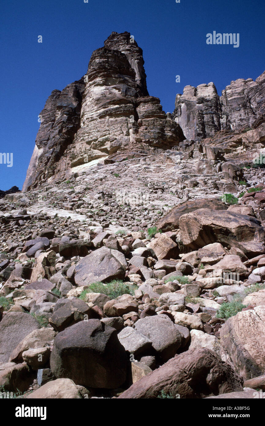 LAWRENCE'S SPRING. WADI RUM. JORDAN Stock Photo - Alamy