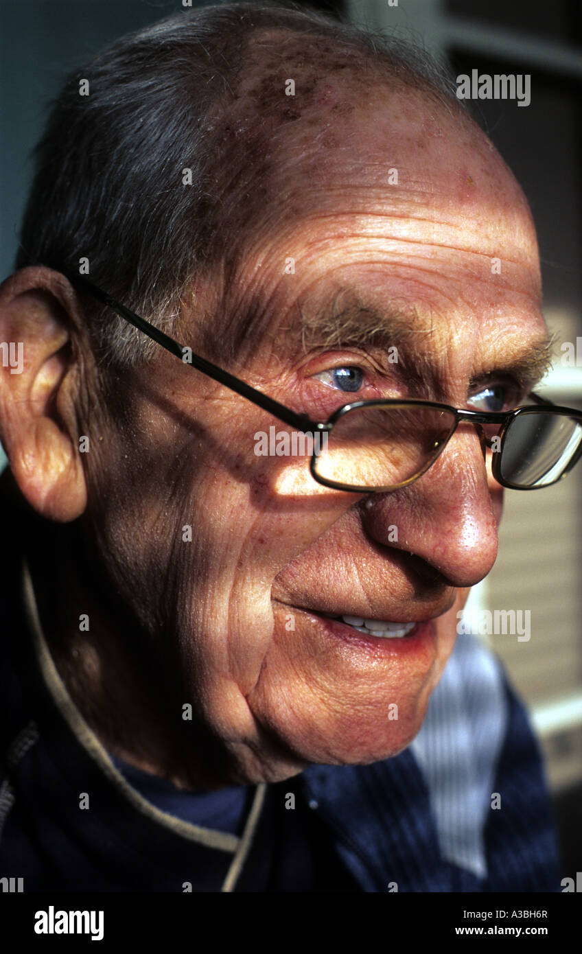 Oap old aged pensioner hi-res stock photography and images - Alamy