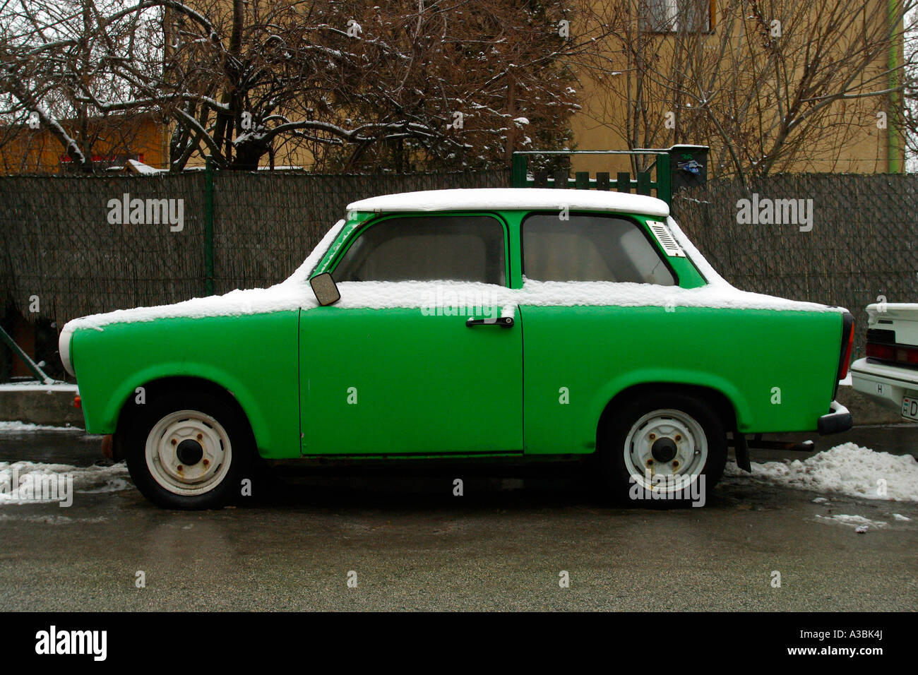 old car covered by snow Stock Photo - Alamy