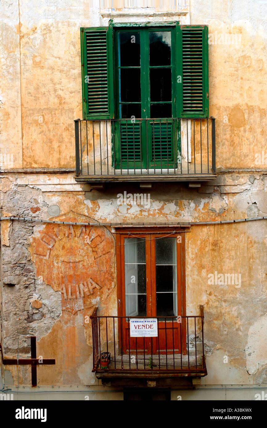italian building window Stock Photo - Alamy