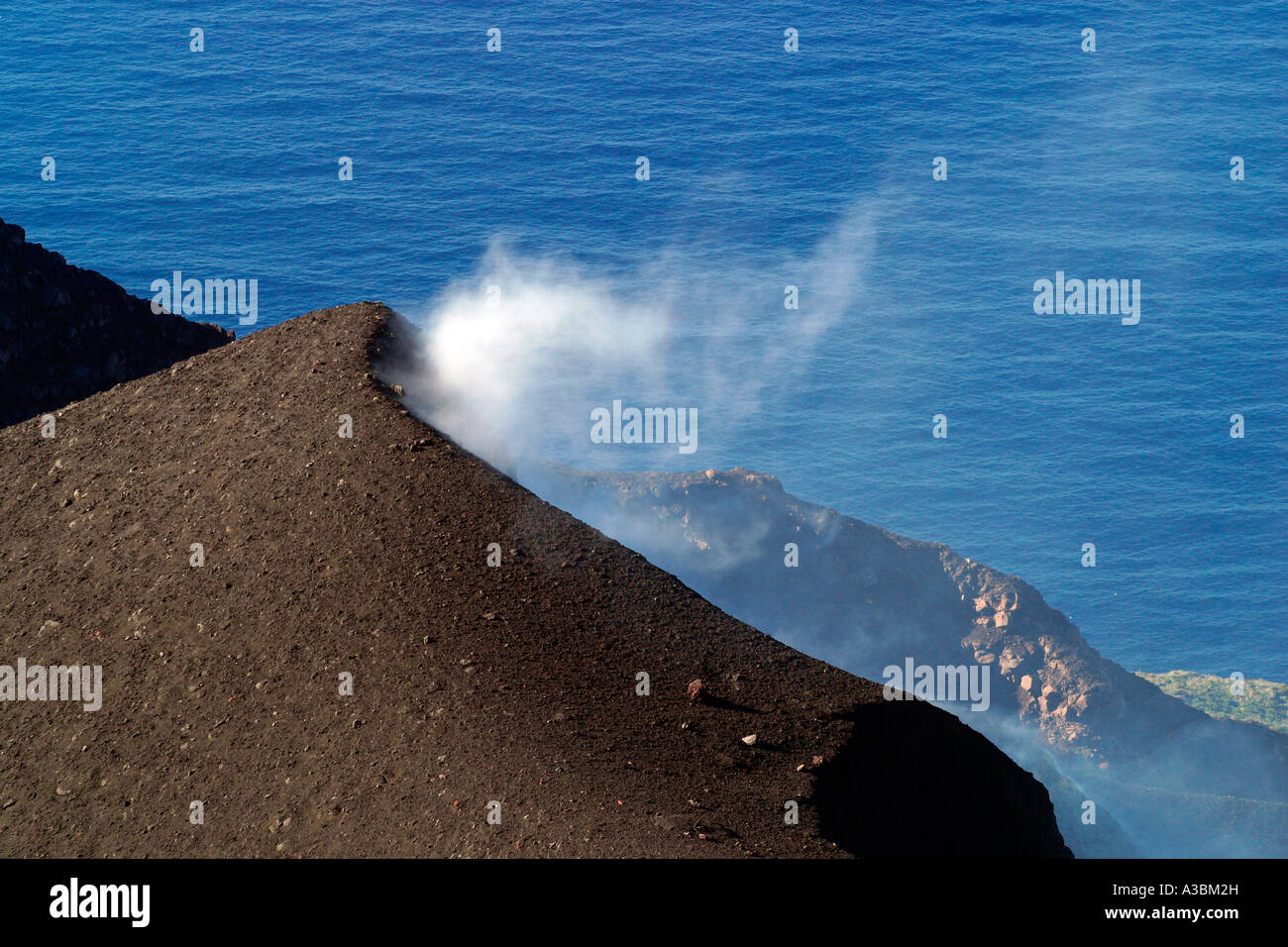 Stromboli eruption lava tourist hi-res stock photography and images - Alamy
