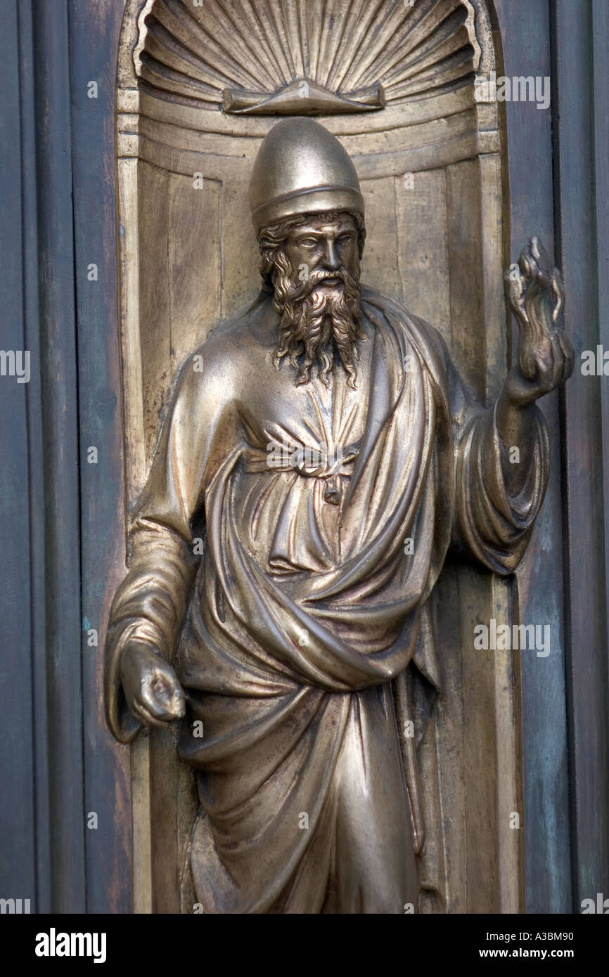 Grace gates hi-res stock photography and images - Alamy