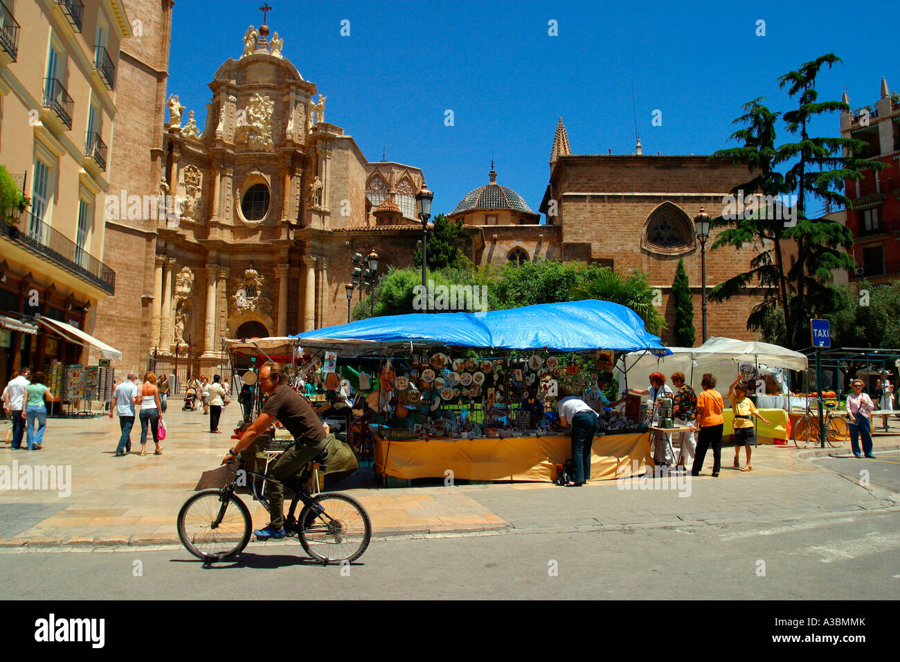 Trek valencia hi-res stock photography and images - Alamy