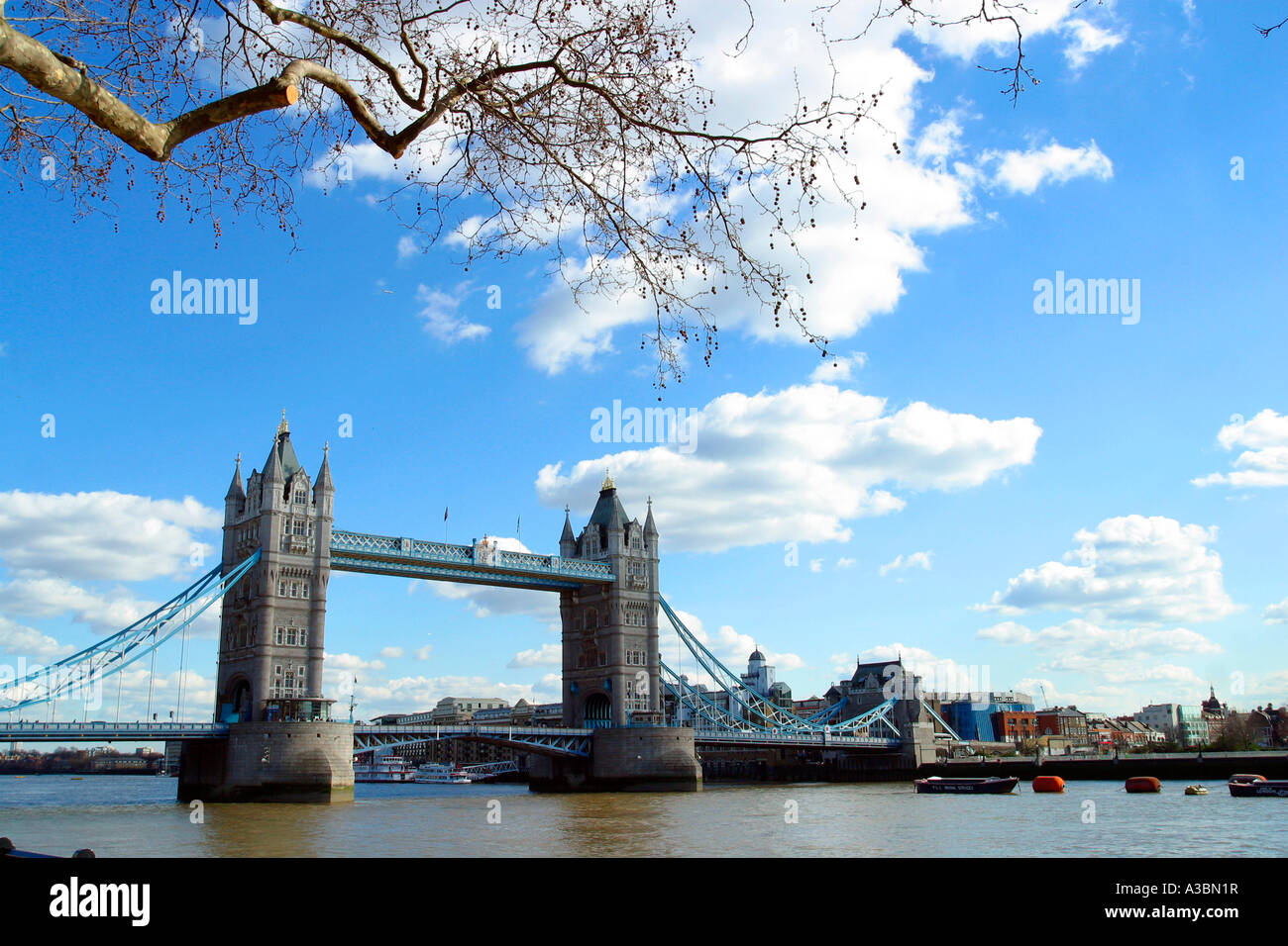 Summer tower bridge transit transportation trip london bridge hi-res ...
