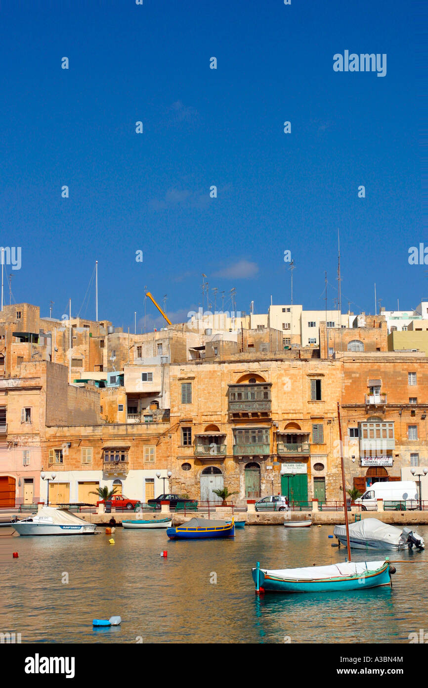 Valletta Maltese port Stock Photo - Alamy