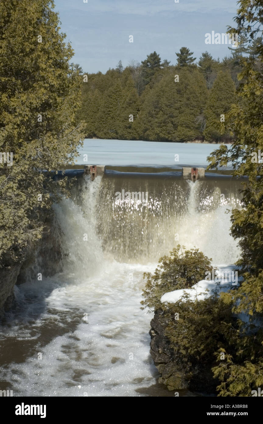 Dam on lake ontario hi-res stock photography and images - Alamy