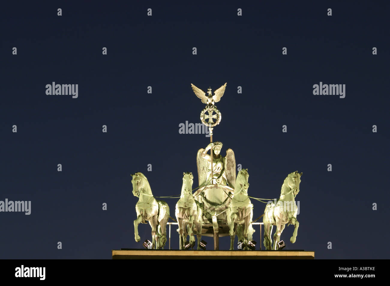 Symbol for german reunification hi-res stock photography and images - Alamy