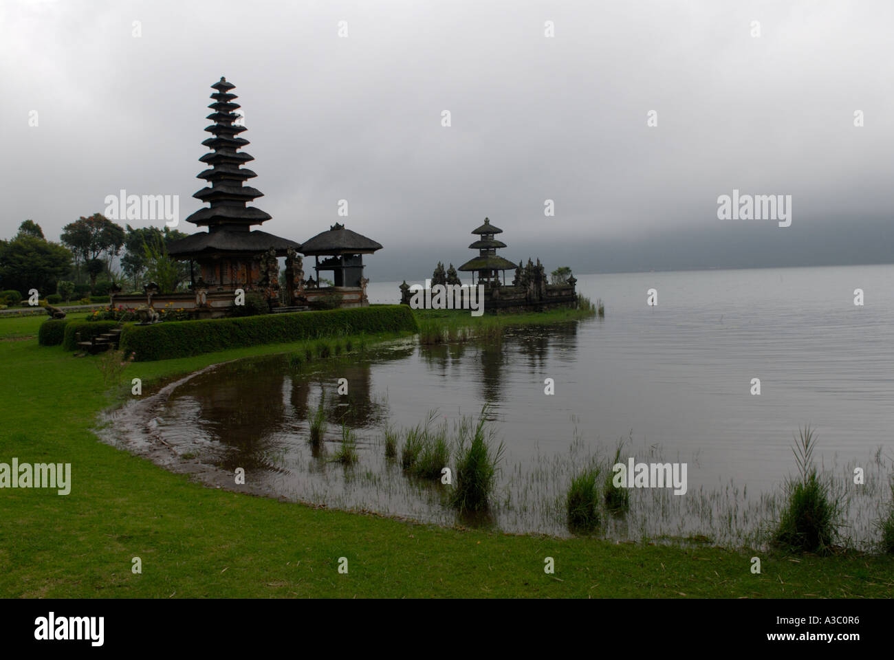 LAKE BERATAN. Island of Bali in Indonesia Southeast Asia 2006 Stock ...