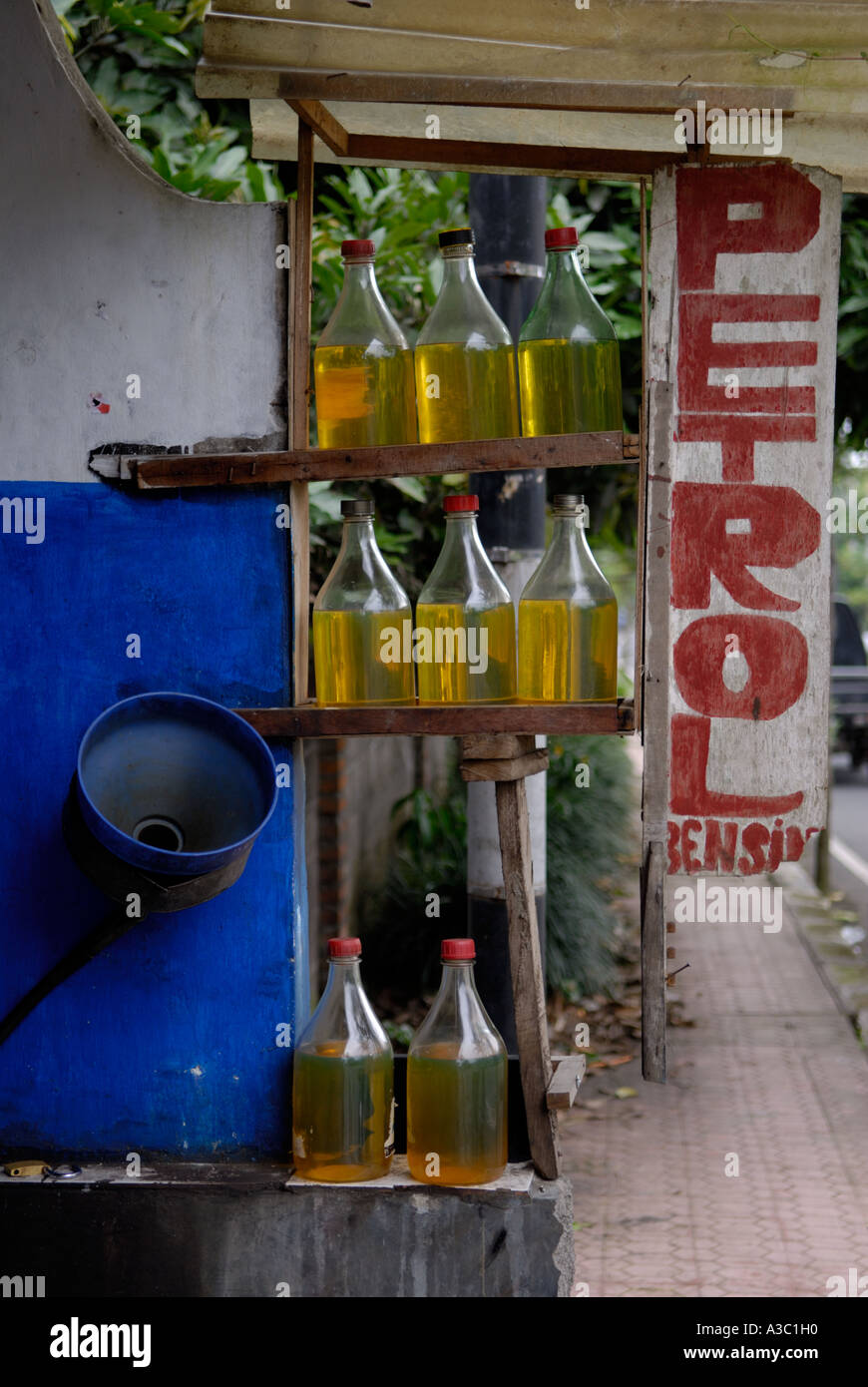 Litre bottles of petrol hi-res stock photography and images - Alamy