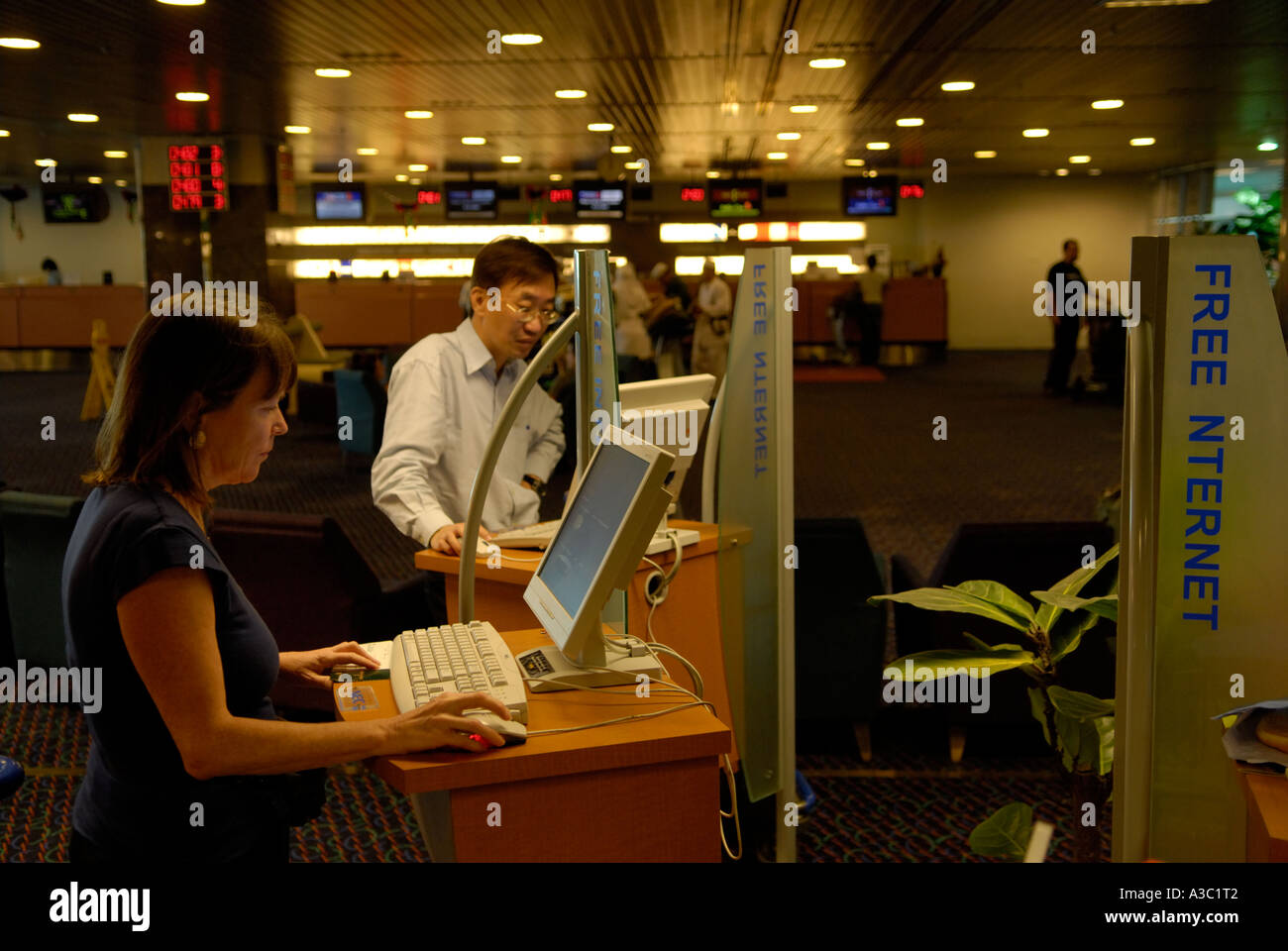 Airport changi computer hi-res stock photography and images - Alamy