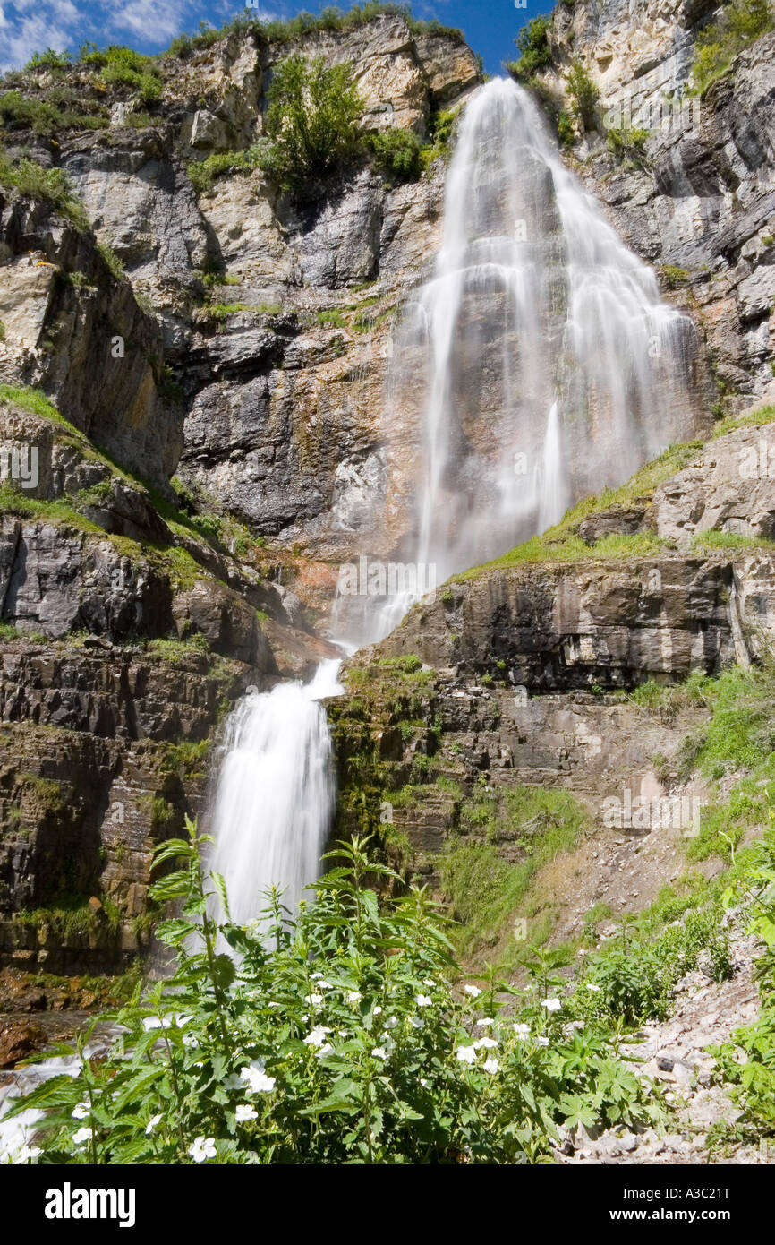 High cascades mountains hi-res stock photography and images - Alamy