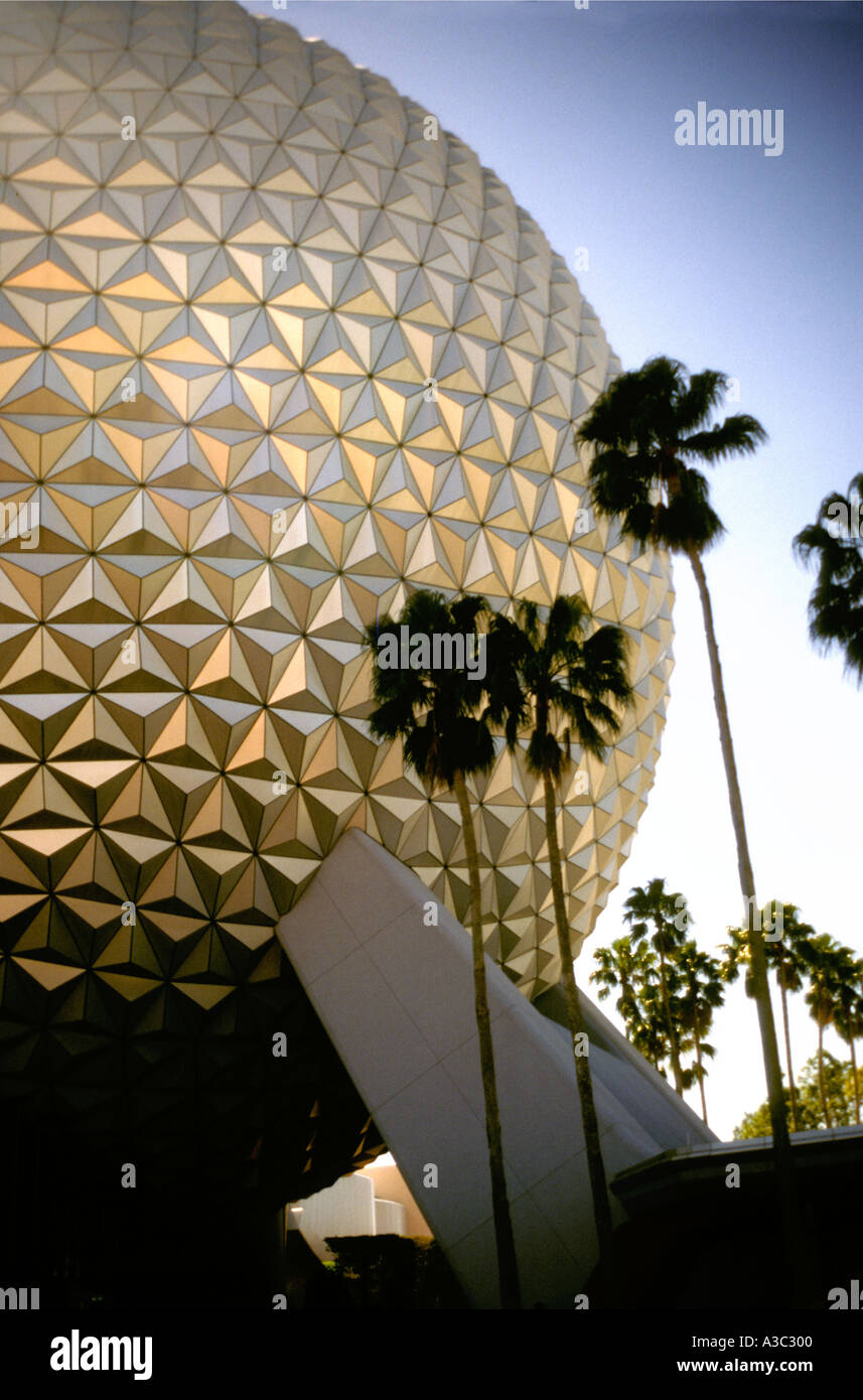 Building the world of tomorrow hi-res stock photography and images - Alamy