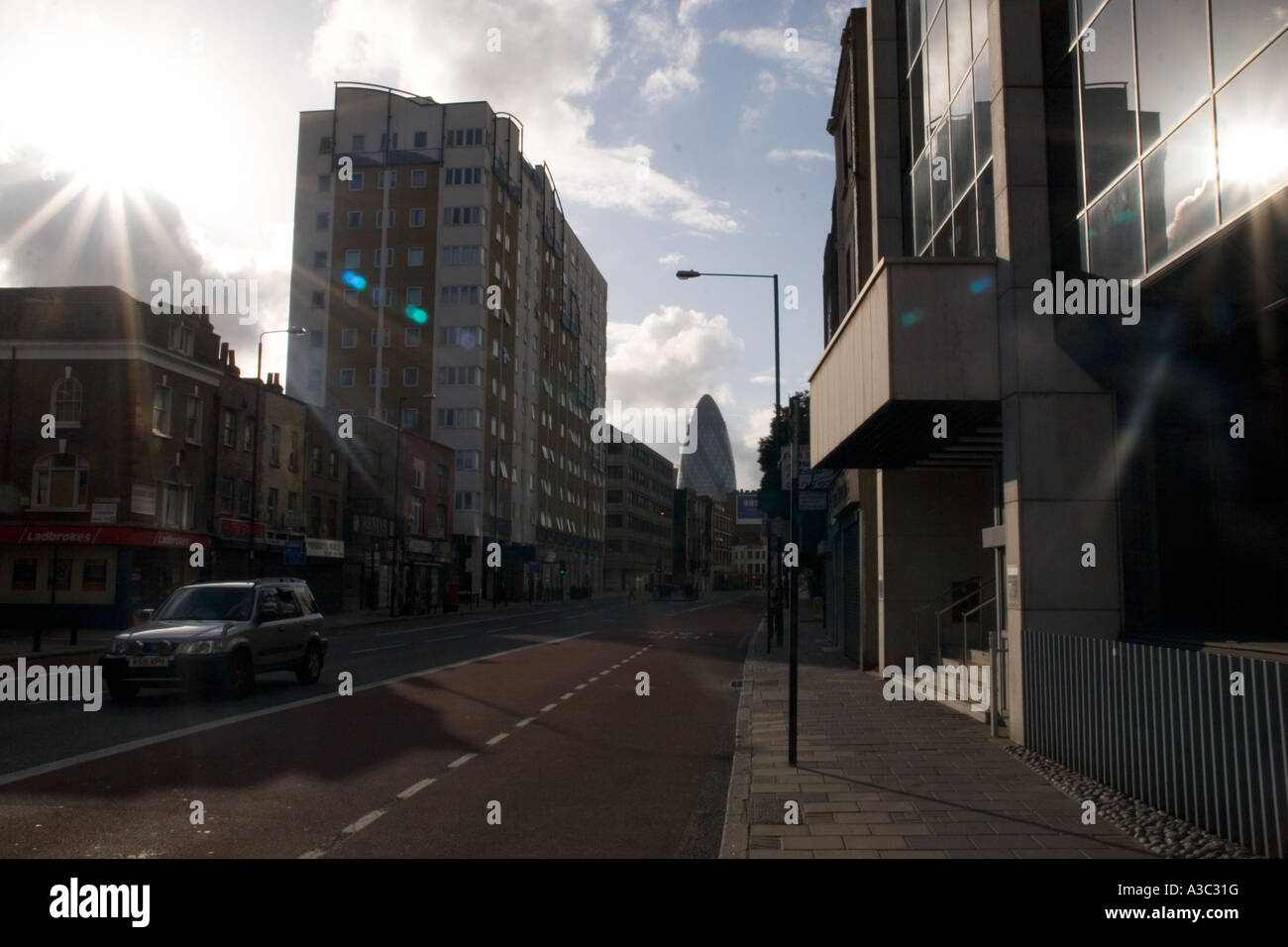 Whitechapel E1 London commercial road Stock Photo - Alamy