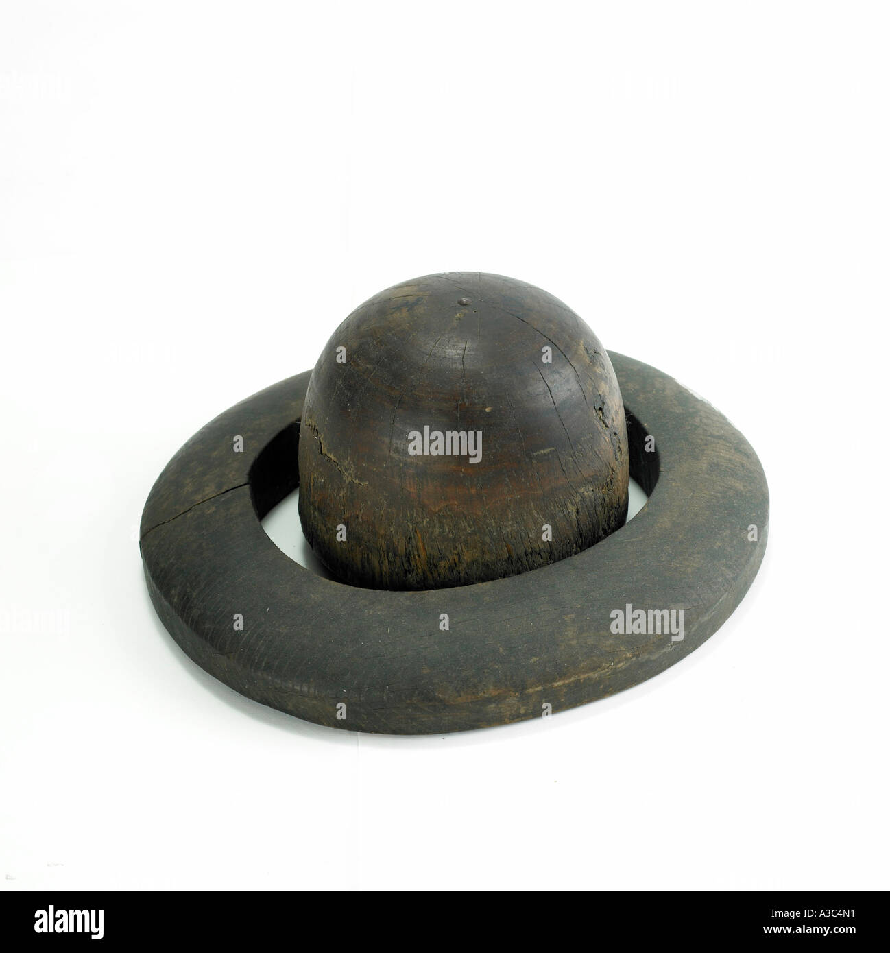 Hatframe hi-res stock photography and images - Alamy