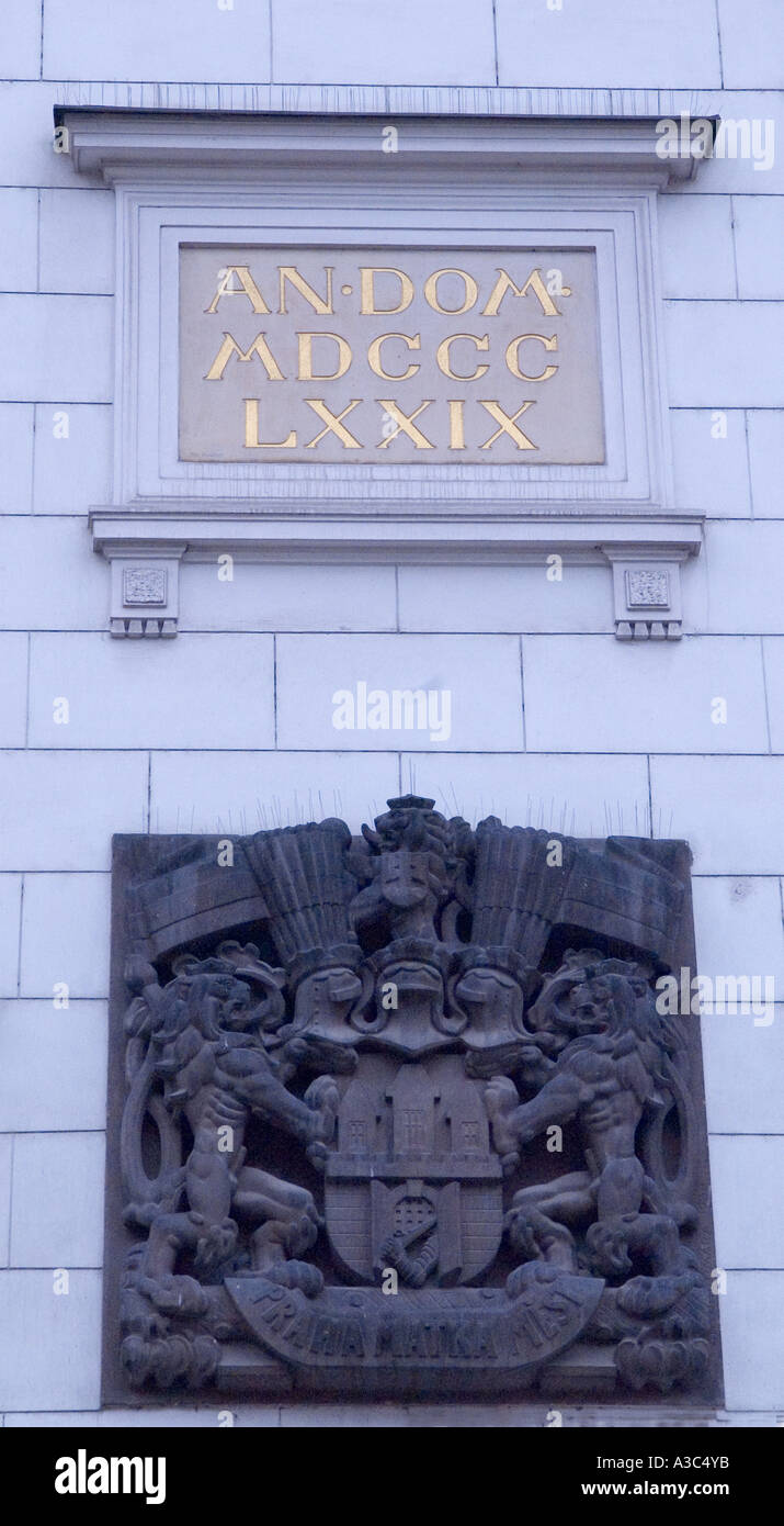 Building plaque date hi-res stock photography and images - Alamy
