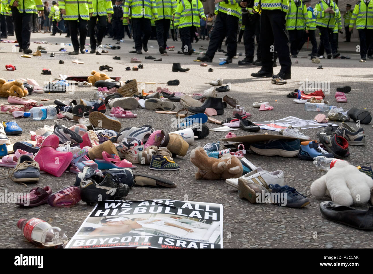 Stop the war rally 5th August 2006 London England Stock Photo - Alamy