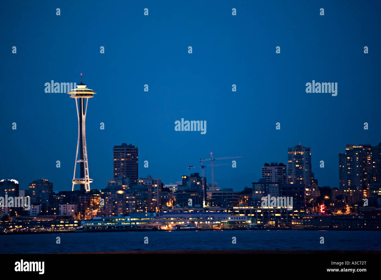 Space Needle on skyline at dusk Seattle USA Stock Photo - Alamy