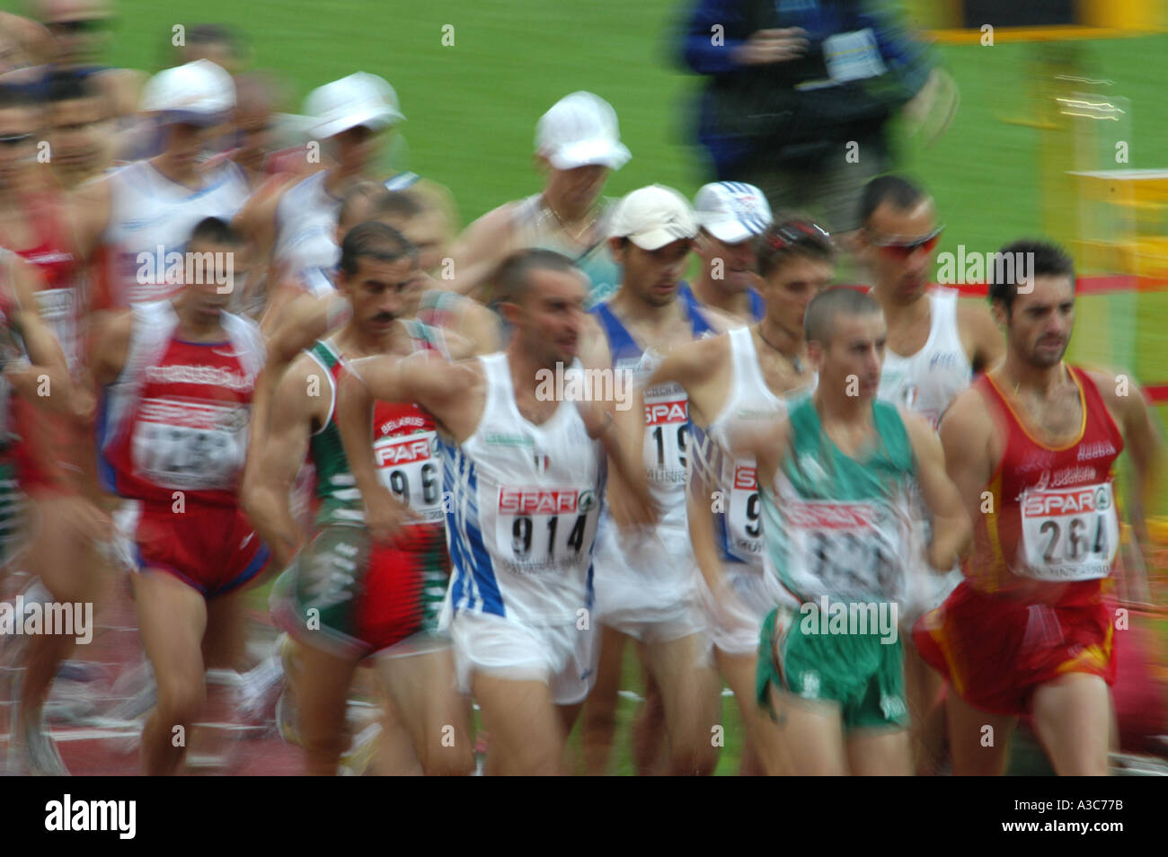 5000m race track and field athletics Stock Photo - Alamy