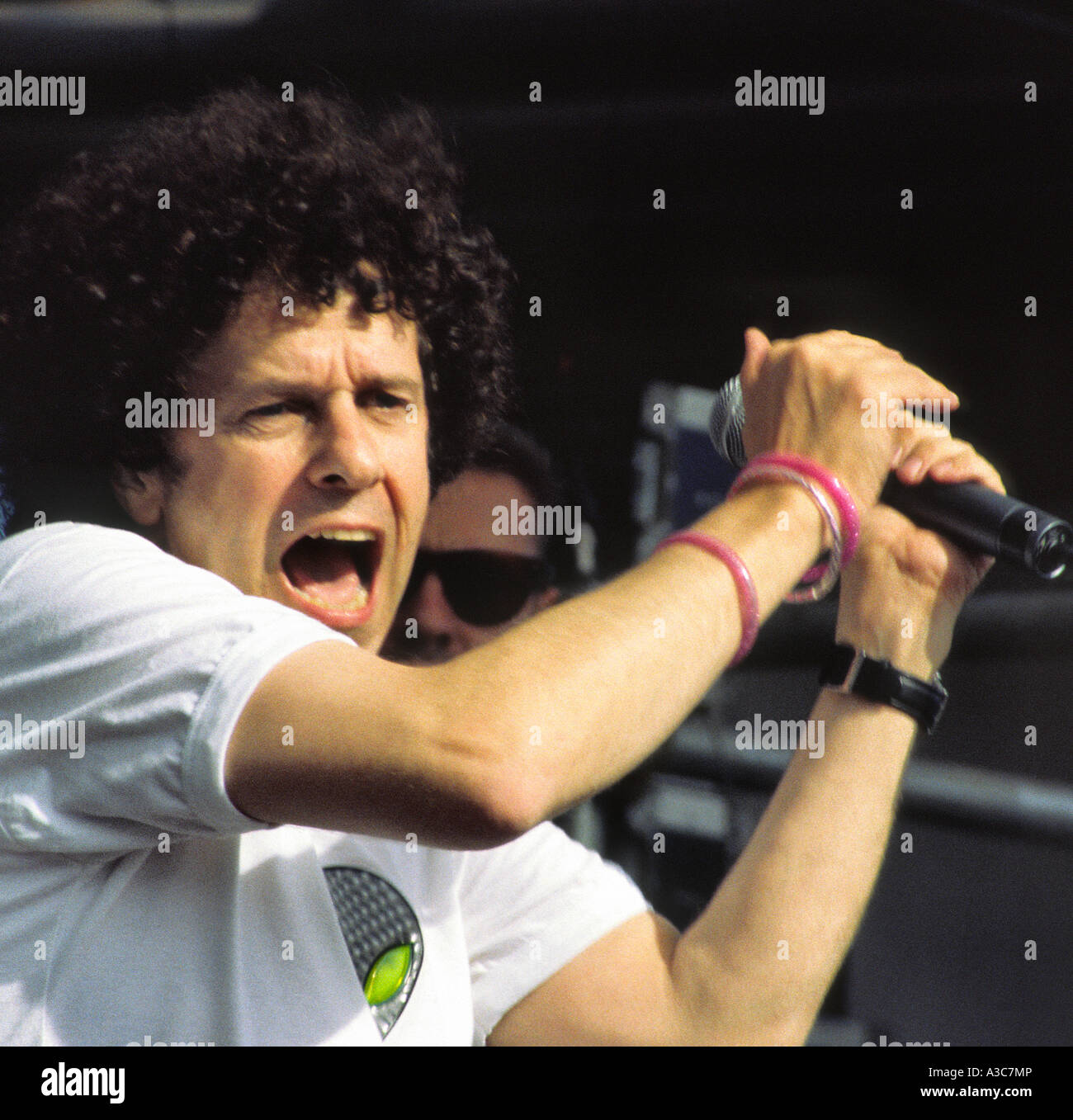 Leo Sayer in concert Stock Photo - Alamy