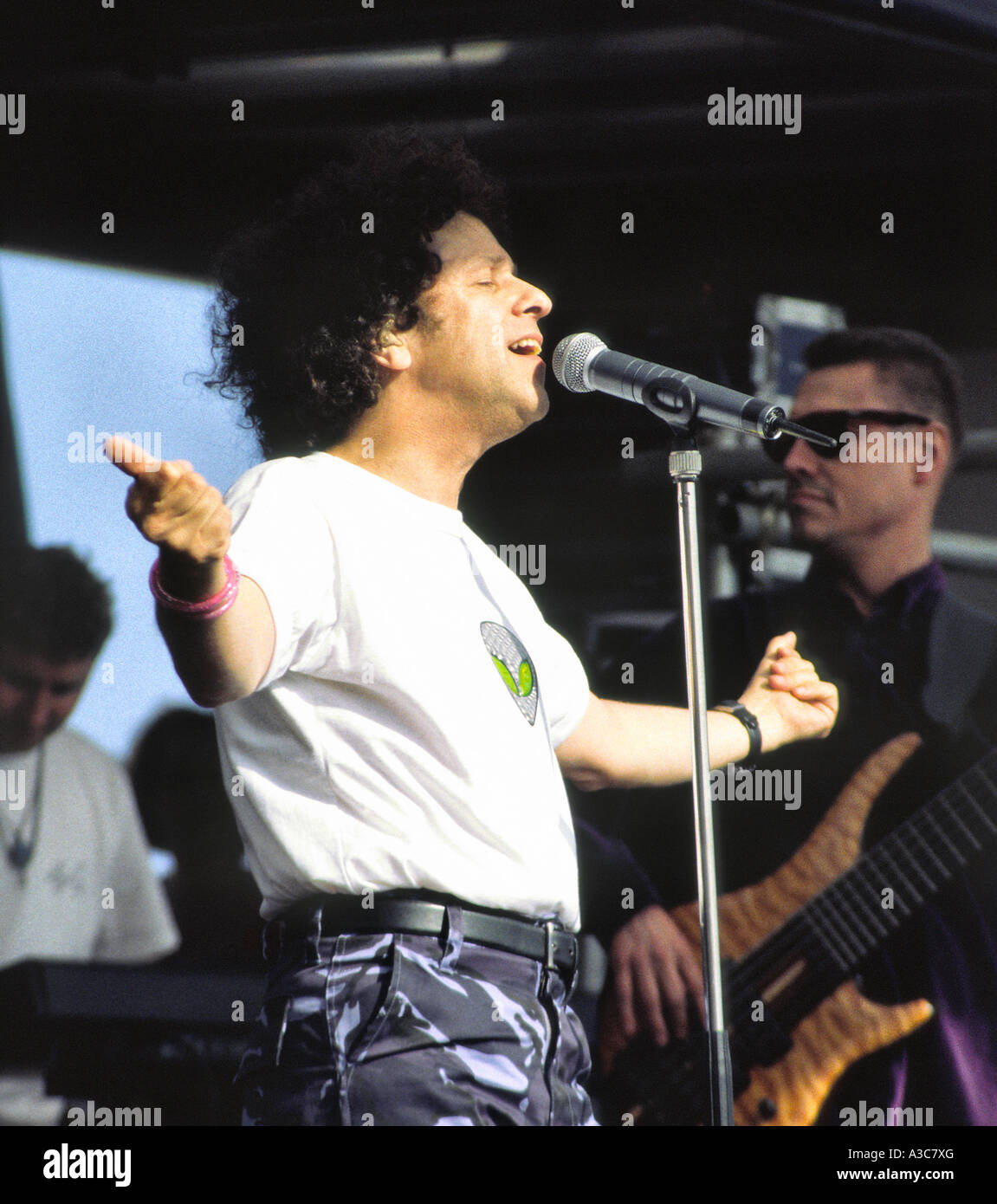 Leo Sayer in concert Stock Photo - Alamy